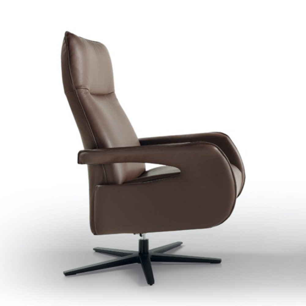 Butaca giratoria de diseño con sistema relax manual modelo MAGGIE en p ...
